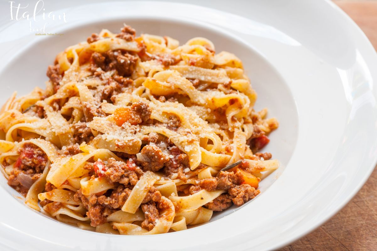 Traditional Ragu alla Bolognese Recipe: How to Make Authentic Italian ...